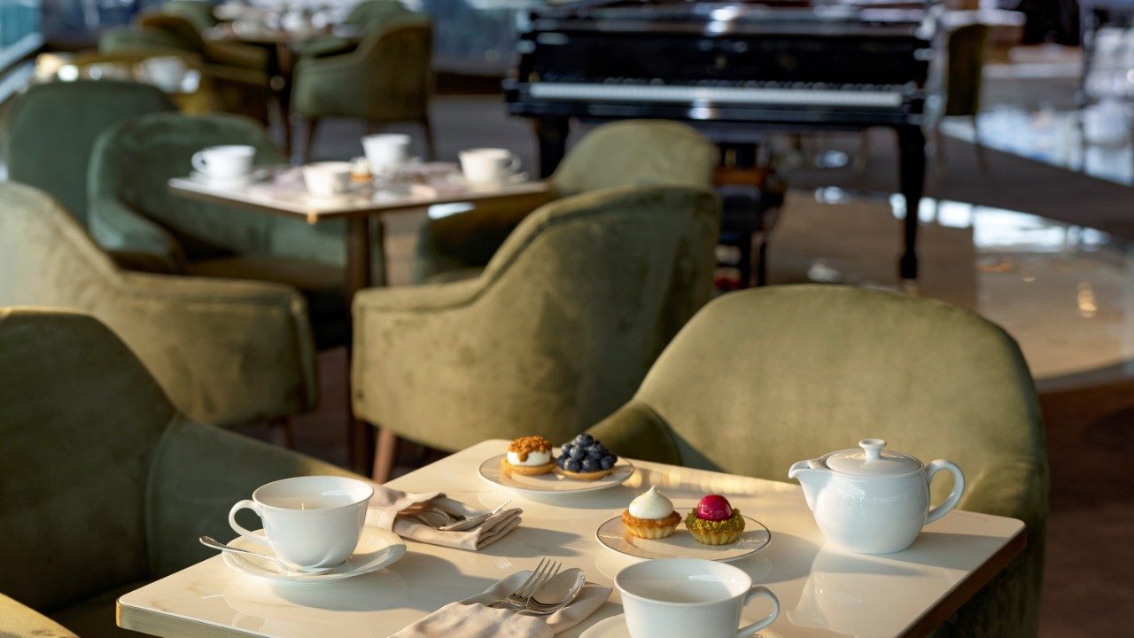 Bars & Lounges | Cruise Amenities