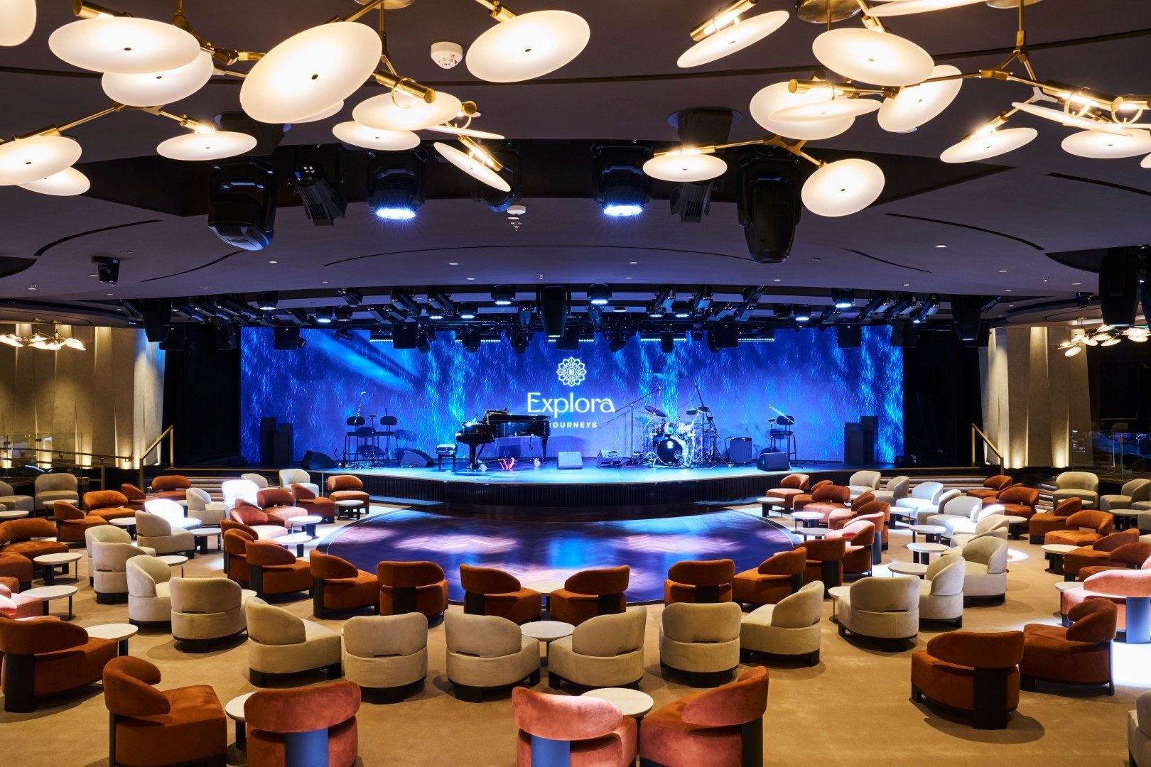 Bars & Lounges | Cruise Amenities