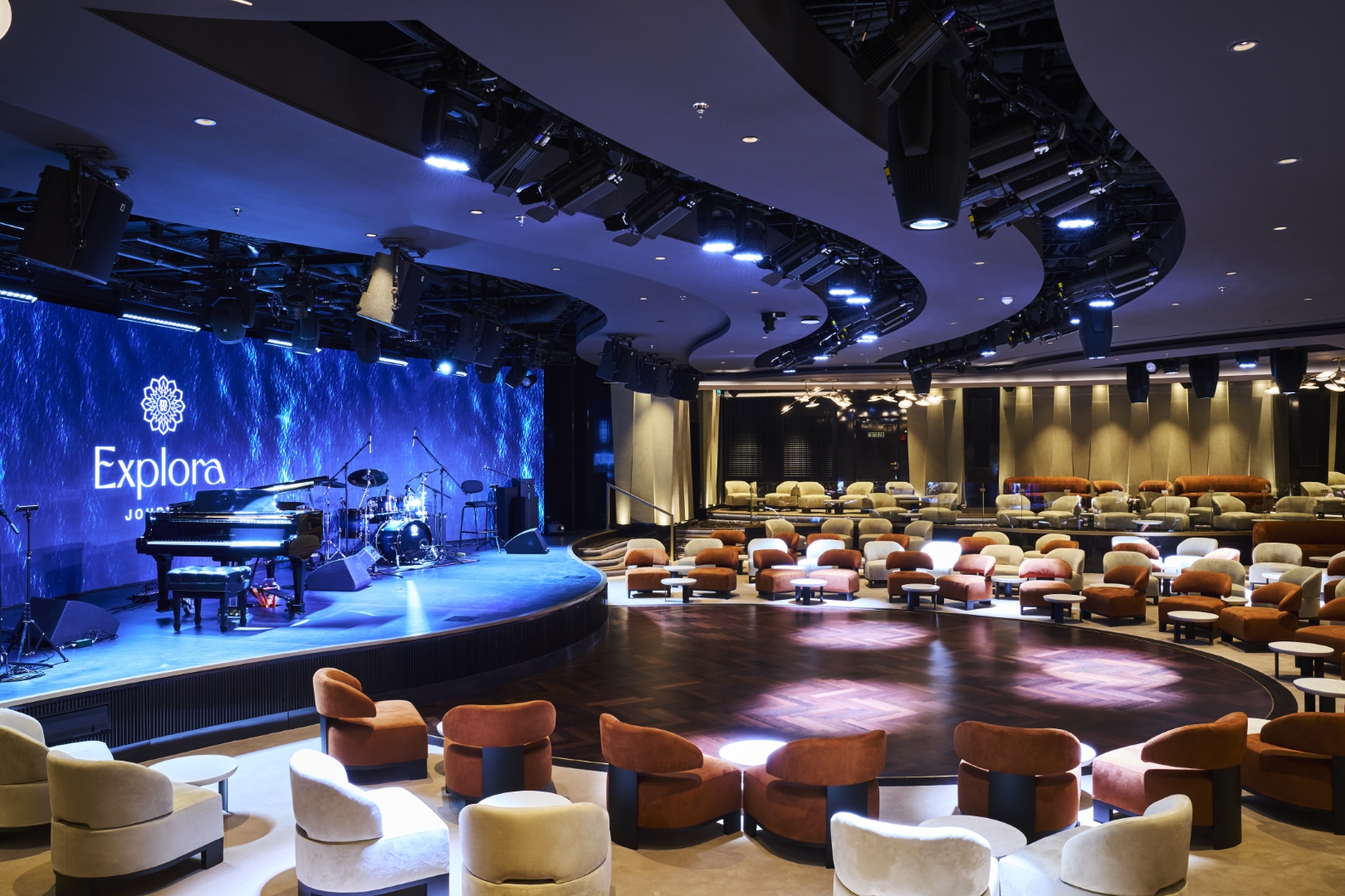 Bars & Lounges | Cruise Amenities