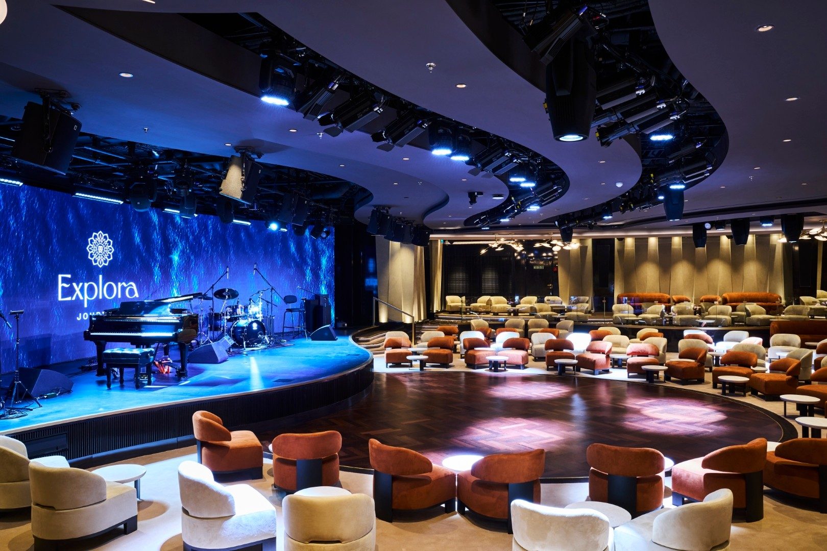 Bars & Lounges | Cruise Amenities