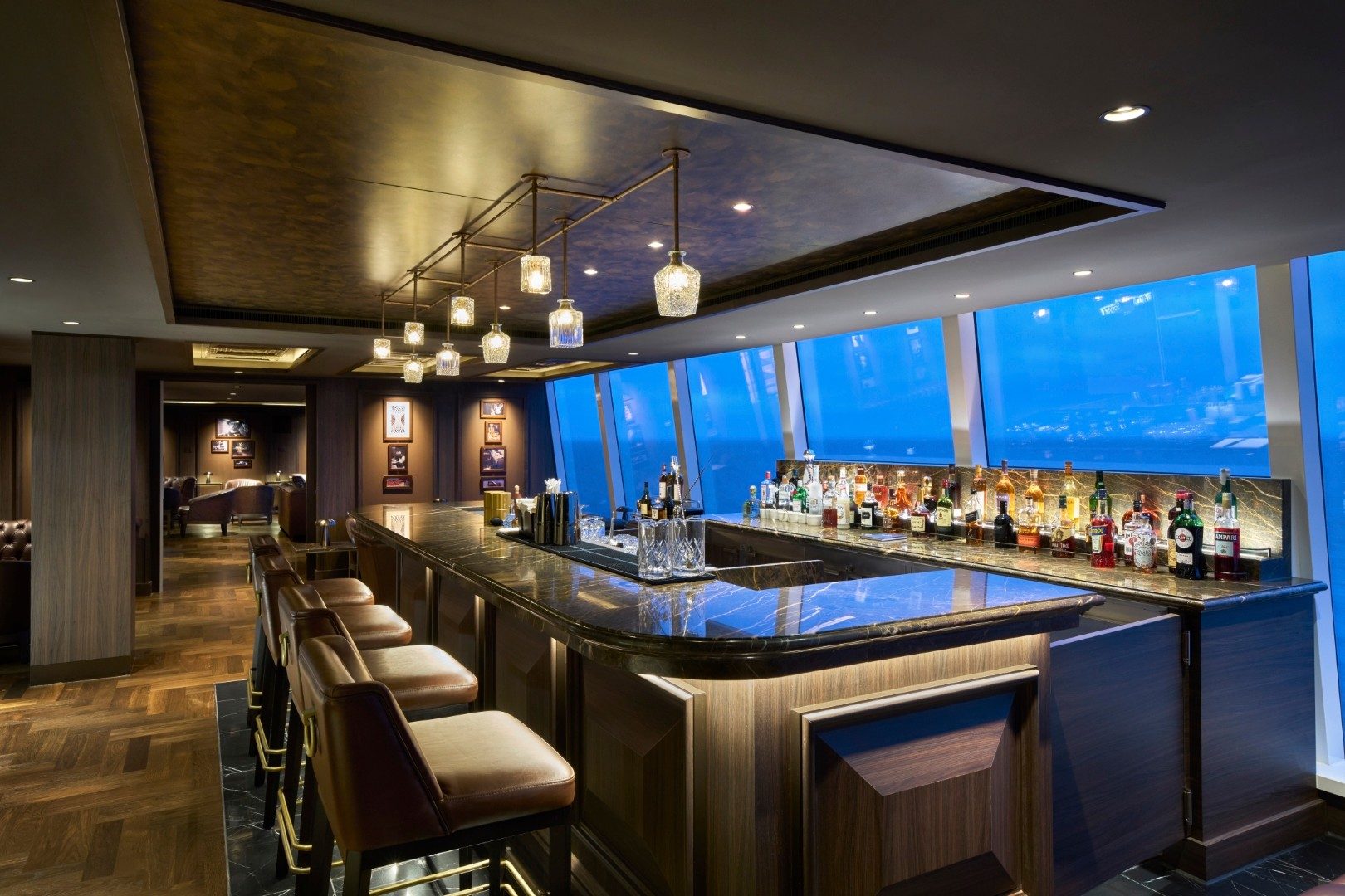 Bars & Lounges | Cruise Amenities