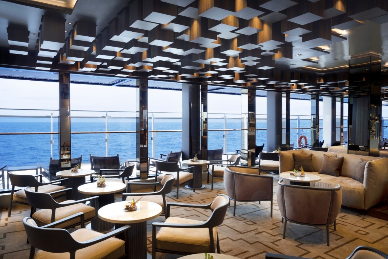 Bars & Lounges | Cruise Amenities