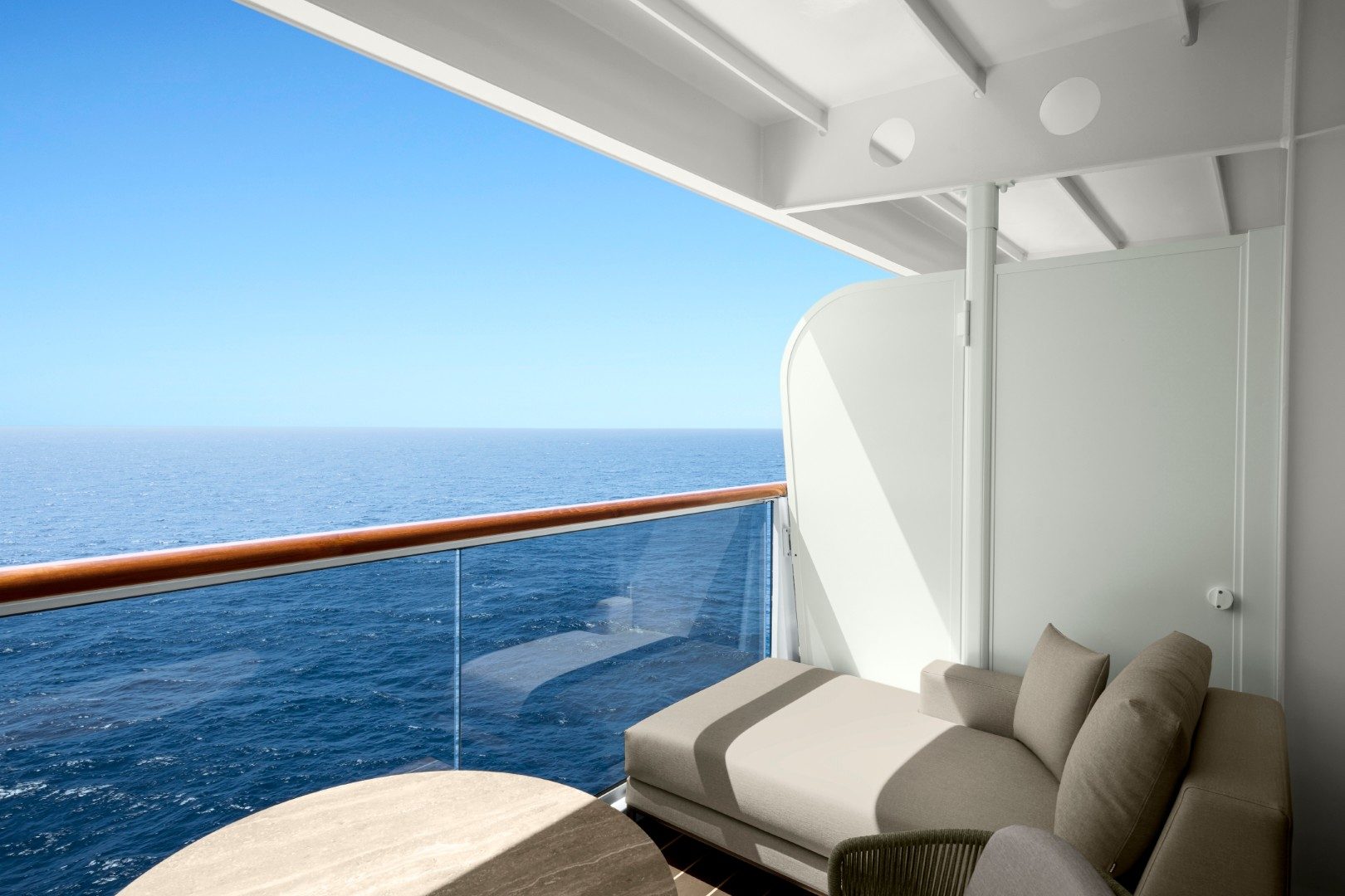 Ocean Suites | Suites del crucero | Explora Journeys